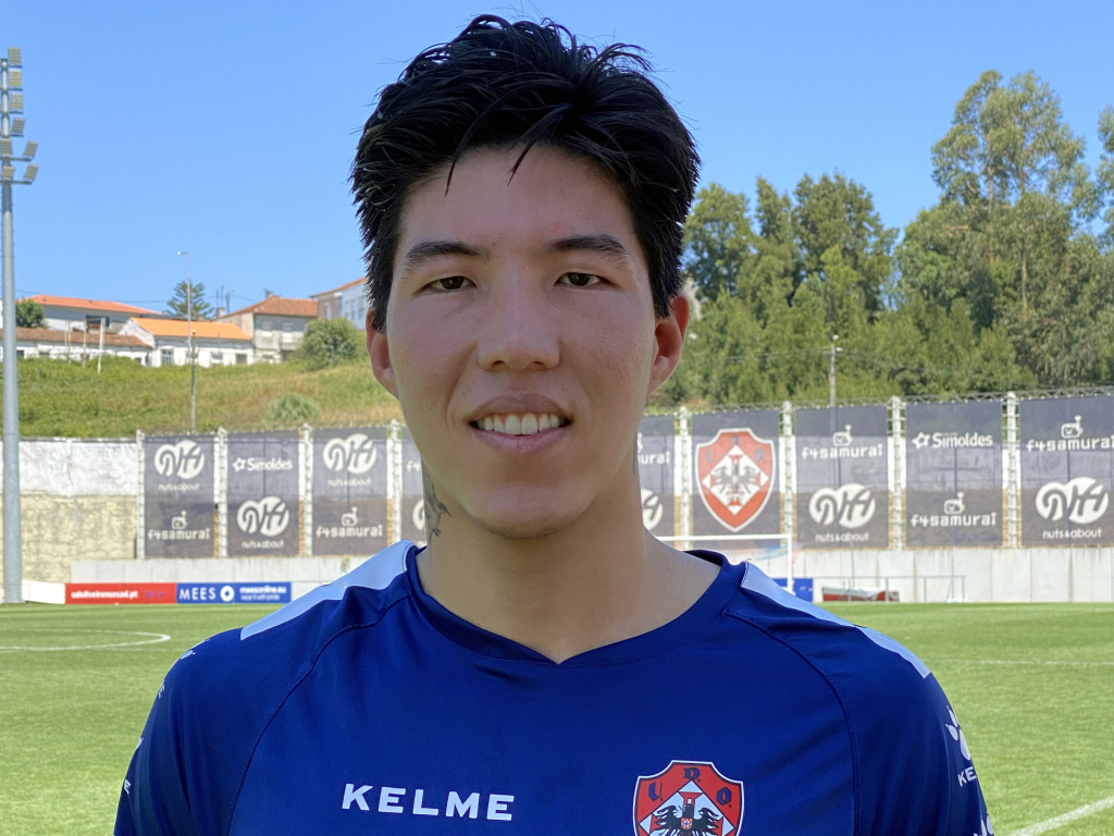 do brasil até azeméis, kazu assinou pela Oliveirense - UD Oliveirense SAD